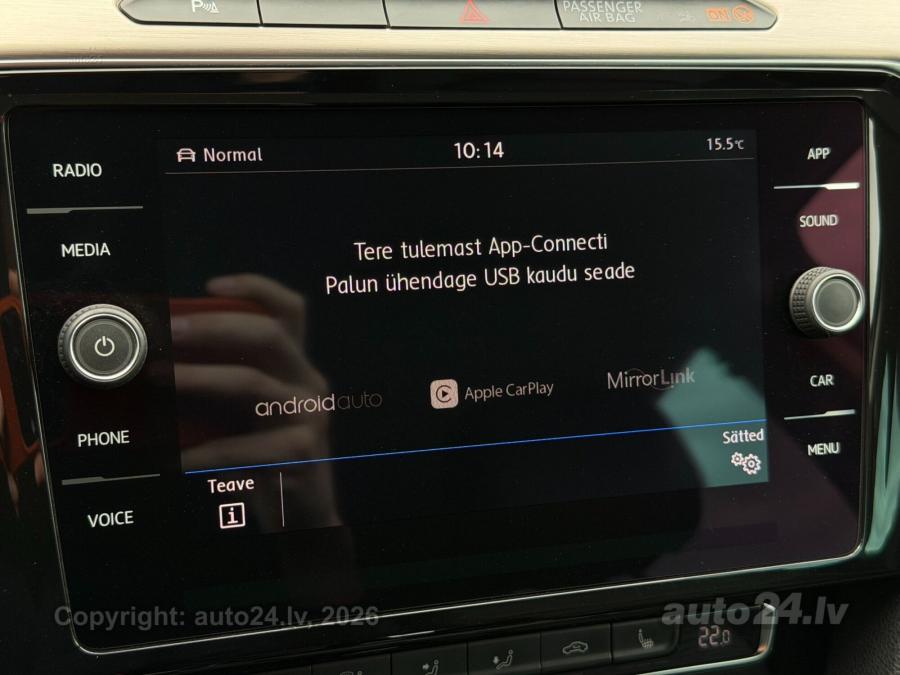 Grey Volkswagen Passat 2018 in Parnu, with an engine capacity of 2.00 L and mileage of 234 thousand km for 15900 €, photo 12 on AUTOMOTO.COM.LV
