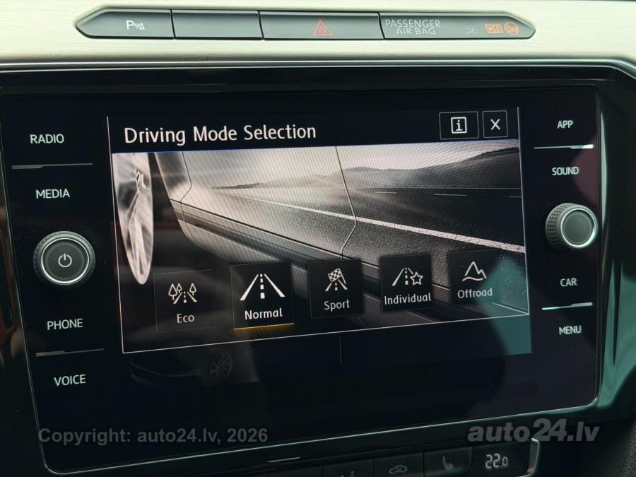 Grey Volkswagen Passat 2018 in Parnu, with an engine capacity of 2.00 L and mileage of 234 thousand km for 15900 €, photo 15 on AUTOMOTO.COM.LV