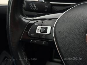 Grey Volkswagen Passat 2018 in Parnu, with an engine capacity of 2.00 L and mileage of 234 thousand km for 15900 €, photo 19 on AUTOMOTO.COM.LV