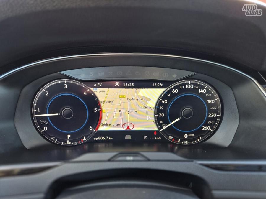 Grey Volkswagen Passat 2018 in Vilnius, with an engine capacity of 1.60 L and mileage of 216 thousand km for 12450 €, photo 16 on AUTOMOTO.COM.LV
