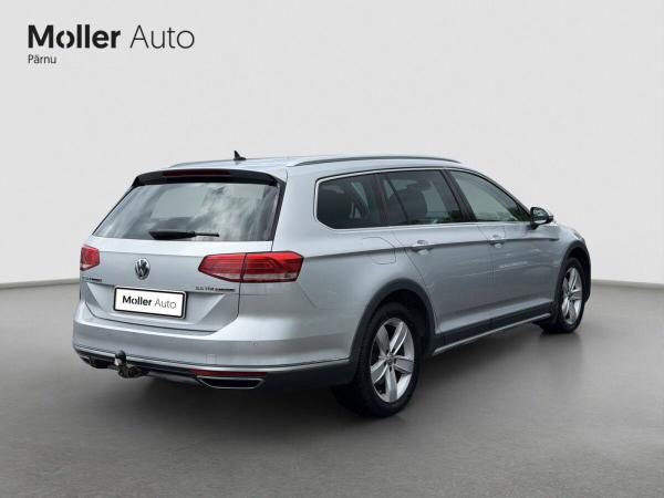 Pelēks Volkswagen Passat 2018 Pērnava, ar dzinēja tilpumu 2.00 L un nobraukumu 234 tūkst. km par 15650 €, foto 2 vietnē AUTOMOTO.COM.LV