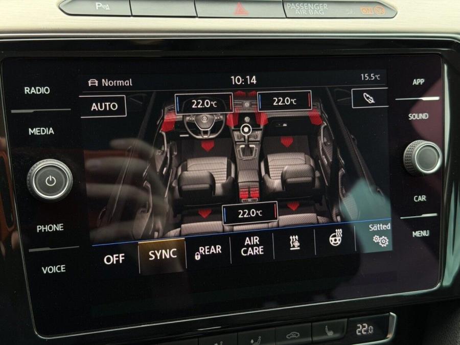Pelēks Volkswagen Passat 2018 Pērnava, ar dzinēja tilpumu 2.00 L un nobraukumu 234 tūkst. km par 15650 €, foto 13 vietnē AUTOMOTO.COM.LV