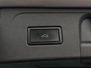 Pelēks Volkswagen Passat 2018 Pērnava, ar dzinēja tilpumu 2.00 L un nobraukumu 234 tūkst. km par 15650 €, foto 22 vietnē AUTOMOTO.COM.LV