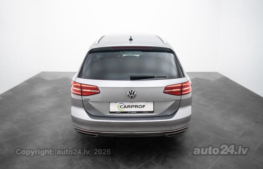 Grey Volkswagen Passat 2018 in Tallinn, with an engine capacity of 1.40 L and mileage of 196 thousand km for 11999 €, photo 6 on AUTOMOTO.COM.LV