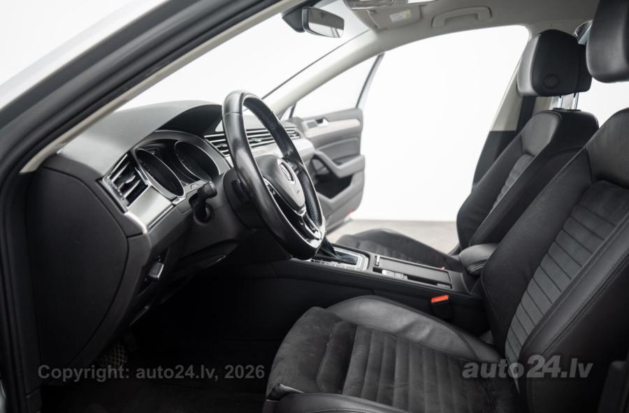 Grey Volkswagen Passat 2018 in Tallinn, with an engine capacity of 1.40 L and mileage of 196 thousand km for 11999 €, photo 8 on AUTOMOTO.COM.LV