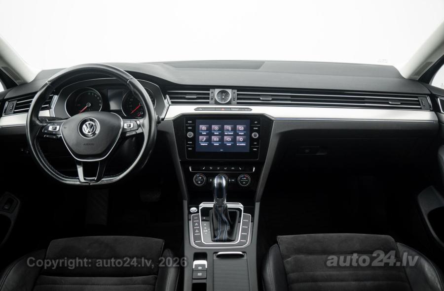 Grey Volkswagen Passat 2018 in Tallinn, with an engine capacity of 1.40 L and mileage of 196 thousand km for 11999 €, photo 13 on AUTOMOTO.COM.LV