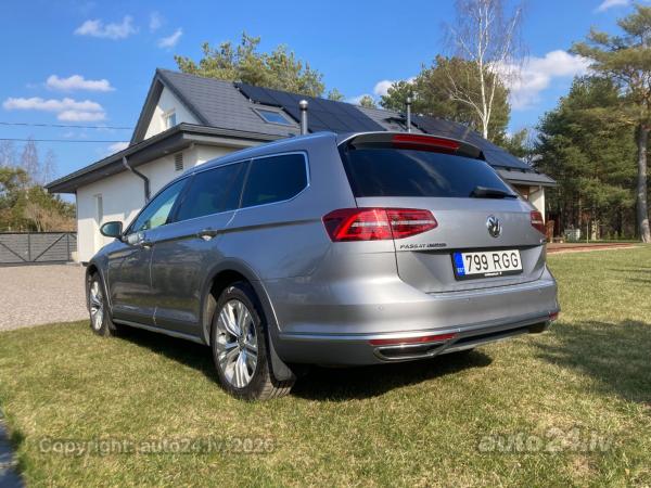 Grey Volkswagen Passat 2018 in Tallinn, with an engine capacity of 2.00 L and mileage of 132 thousand km for 19800 €, photo 2 on AUTOMOTO.COM.LV