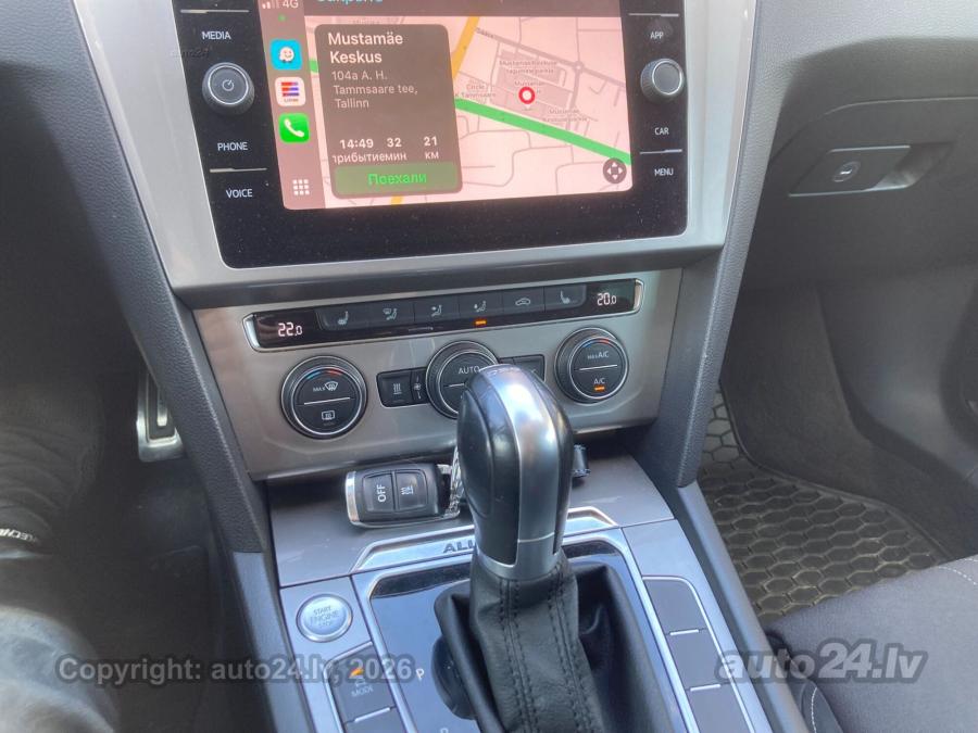 Grey Volkswagen Passat 2018 in Tallinn, with an engine capacity of 2.00 L and mileage of 132 thousand km for 19800 €, photo 14 on AUTOMOTO.COM.LV