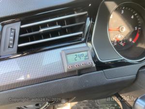 Grey Volkswagen Passat 2018 in Tallinn, with an engine capacity of 2.00 L and mileage of 132 thousand km for 19800 €, photo 15 on AUTOMOTO.COM.LV