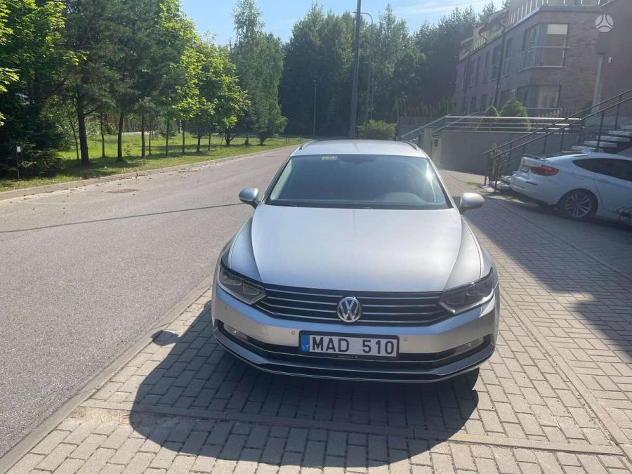 Pelēks Volkswagen Passat 2018 Viļņa, ar dzinēja tilpumu 1.97 L un nobraukumu 237 tūkst. km par 11125 €, foto 1 vietnē AUTOMOTO.COM.LV