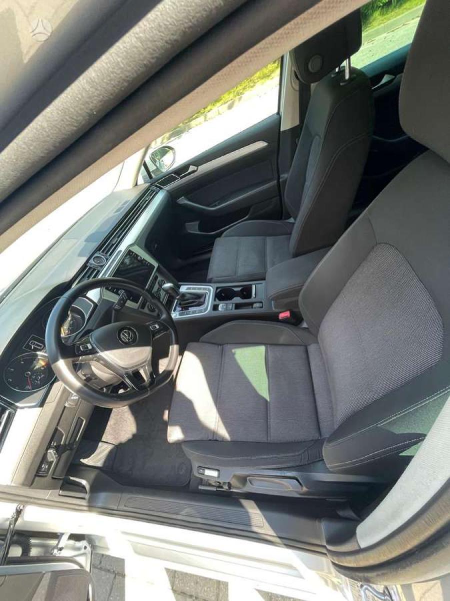 Pelēks Volkswagen Passat 2018 Viļņa, ar dzinēja tilpumu 1.97 L un nobraukumu 237 tūkst. km par 11125 €, foto 7 vietnē AUTOMOTO.COM.LV