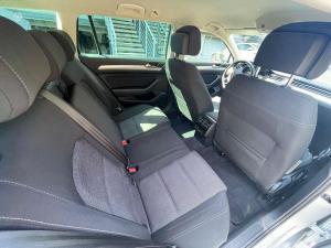 Pelēks Volkswagen Passat 2018 Viļņa, ar dzinēja tilpumu 1.97 L un nobraukumu 237 tūkst. km par 11125 €, foto 9 vietnē AUTOMOTO.COM.LV