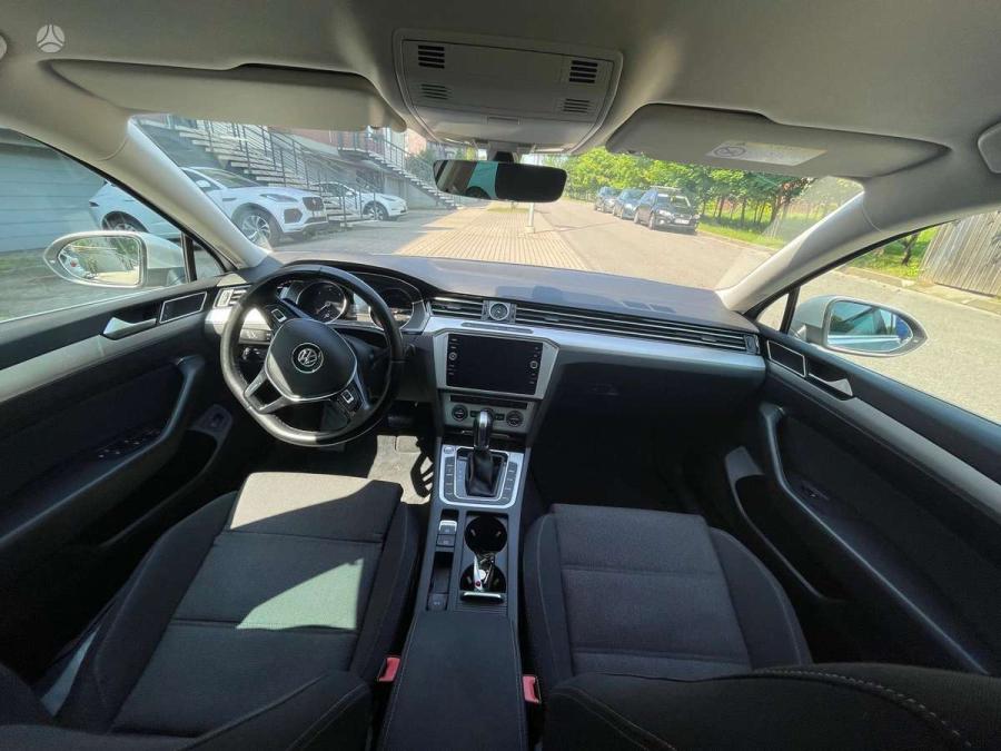 Pelēks Volkswagen Passat 2018 Viļņa, ar dzinēja tilpumu 1.97 L un nobraukumu 237 tūkst. km par 11125 €, foto 10 vietnē AUTOMOTO.COM.LV
