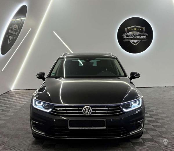 Grey Volkswagen Passat 2018 in Marijampole, with an engine capacity of 1.40 L and mileage of 221 thousand km for 13650 €, photo 4 on AUTOMOTO.COM.LV