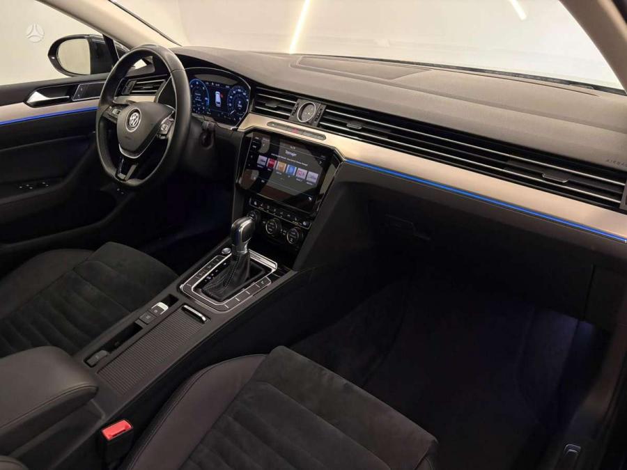 Grey Volkswagen Passat 2018 in Marijampole, with an engine capacity of 1.40 L and mileage of 221 thousand km for 13650 €, photo 23 on AUTOMOTO.COM.LV