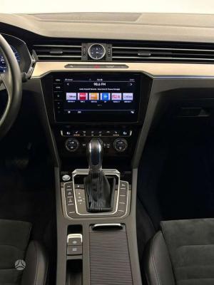 Grey Volkswagen Passat 2018 in Marijampole, with an engine capacity of 1.40 L and mileage of 221 thousand km for 13650 €, photo 25 on AUTOMOTO.COM.LV