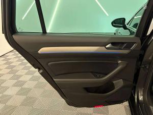 Grey Volkswagen Passat 2018 in Marijampole, with an engine capacity of 1.40 L and mileage of 221 thousand km for 13650 €, photo 28 on AUTOMOTO.COM.LV