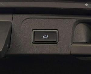 Grey Volkswagen Passat 2018 in Marijampole, with an engine capacity of 1.40 L and mileage of 221 thousand km for 13650 €, photo 34 on AUTOMOTO.COM.LV