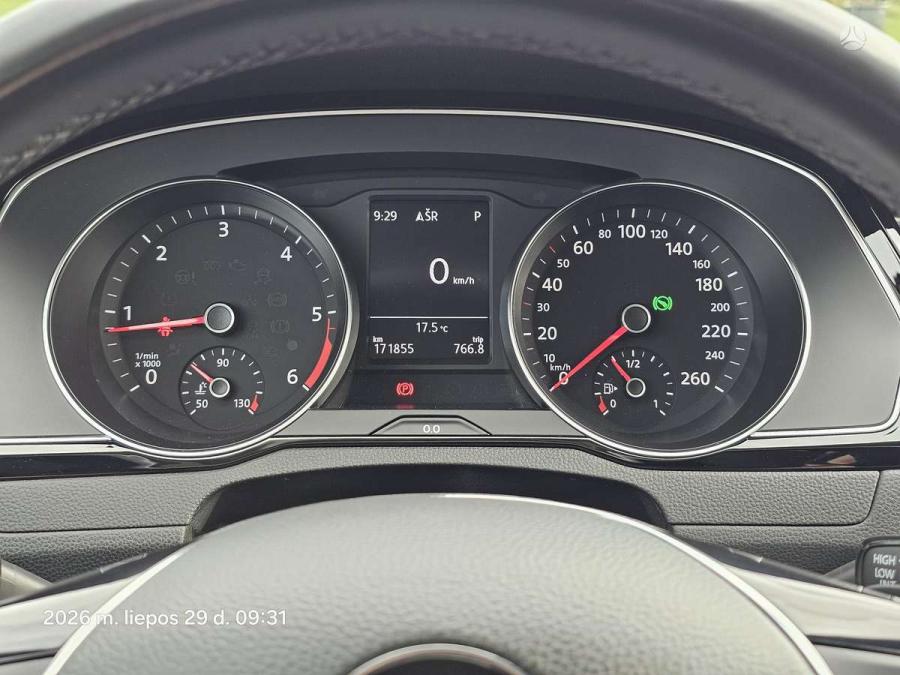 Pelēks Volkswagen Passat 2018 Kauņa, ar dzinēja tilpumu 1.97 L un nobraukumu 172 tūkst. km par 11500 €, foto 12 vietnē AUTOMOTO.COM.LV