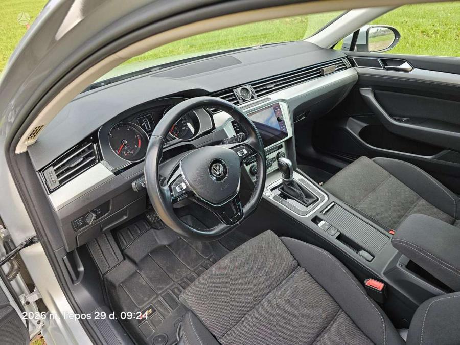 Pelēks Volkswagen Passat 2018 Kauņa, ar dzinēja tilpumu 1.97 L un nobraukumu 172 tūkst. km par 11500 €, foto 15 vietnē AUTOMOTO.COM.LV