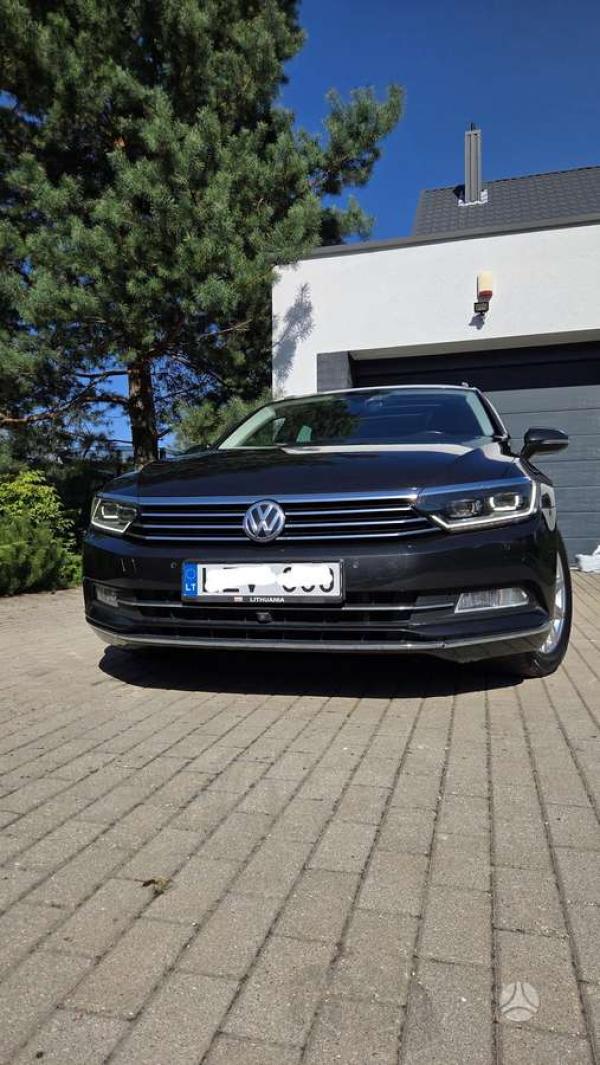 Grey Volkswagen Passat 2018 in Vilnius, with an engine capacity of 1.97 L and mileage of 290 thousand km for 12800 €, photo 3 on AUTOMOTO.COM.LV