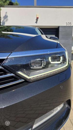 Grey Volkswagen Passat 2018 in Vilnius, with an engine capacity of 1.97 L and mileage of 290 thousand km for 12800 €, photo 7 on AUTOMOTO.COM.LV