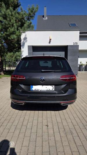 Grey Volkswagen Passat 2018 in Vilnius, with an engine capacity of 1.97 L and mileage of 290 thousand km for 12800 €, photo 12 on AUTOMOTO.COM.LV