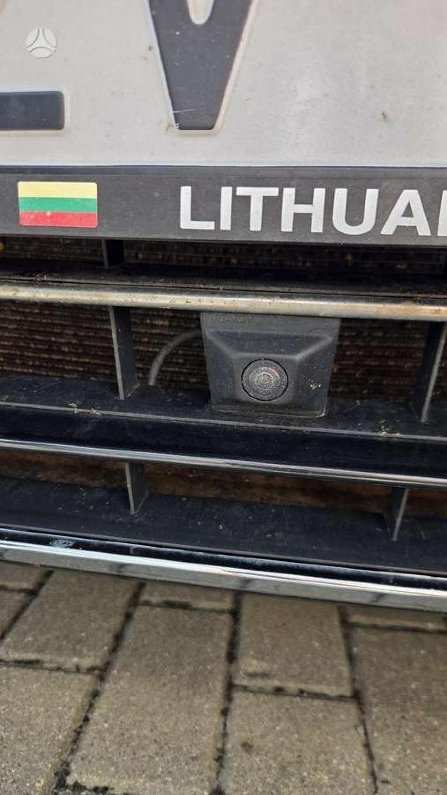 Grey Volkswagen Passat 2018 in Vilnius, with an engine capacity of 1.97 L and mileage of 290 thousand km for 12800 €, photo 27 on AUTOMOTO.COM.LV
