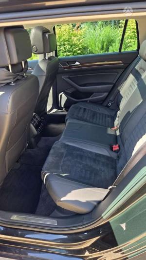 Grey Volkswagen Passat 2018 in Vilnius, with an engine capacity of 1.97 L and mileage of 290 thousand km for 12800 €, photo 32 on AUTOMOTO.COM.LV