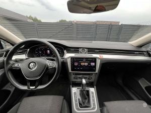 Grey Volkswagen Passat 2018 in Vilnius, with an engine capacity of 1.60 L and mileage of 281 thousand km for 8750 €, photo 11 on AUTOMOTO.COM.LV