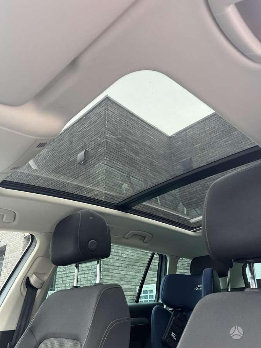 Grey Volkswagen Passat 2018 in Vilnius, with an engine capacity of 1.60 L and mileage of 281 thousand km for 8750 €, photo 14 on AUTOMOTO.COM.LV