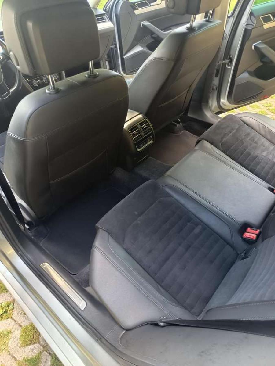 Pelēks Volkswagen Passat 2018 Viļņa, ar dzinēja tilpumu 1.97 L un nobraukumu 330 tūkst. km par 9999 €, foto 11 vietnē AUTOMOTO.COM.LV
