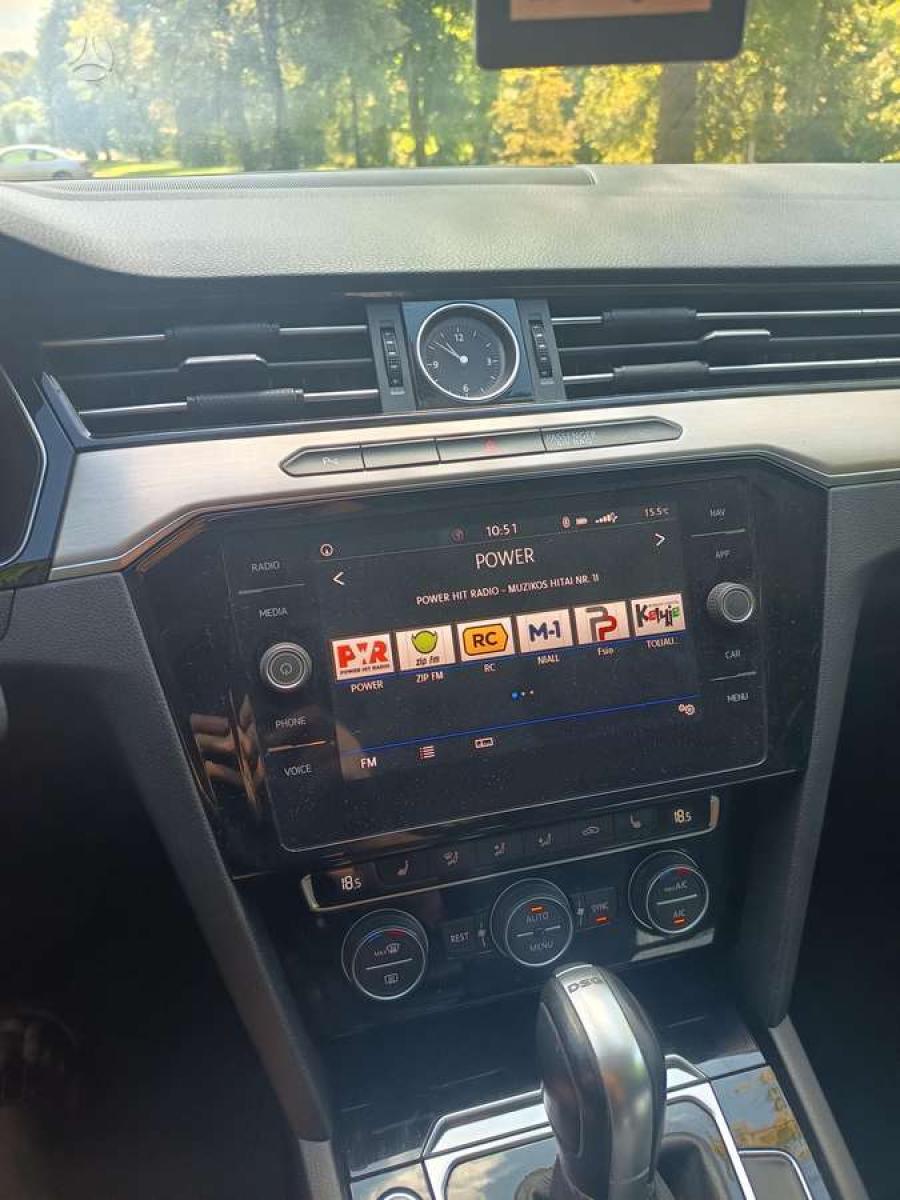 Pelēks Volkswagen Passat 2018 Viļņa, ar dzinēja tilpumu 1.97 L un nobraukumu 330 tūkst. km par 9999 €, foto 15 vietnē AUTOMOTO.COM.LV