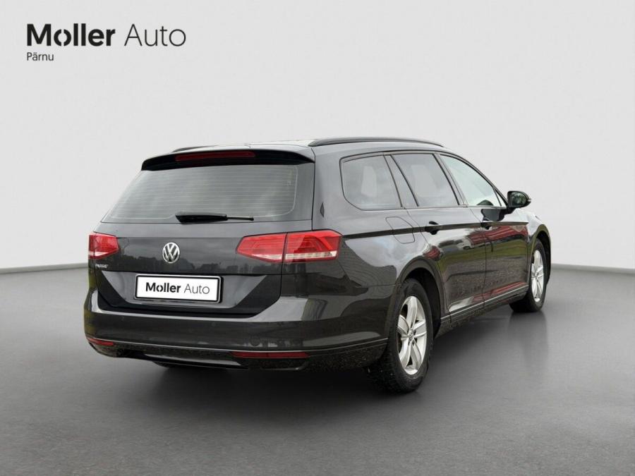 Grey Volkswagen Passat 2018 in Parnu, with an engine capacity of 1.40 L and mileage of 96 thousand km for 13900 €, photo 3 on AUTOMOTO.COM.LV