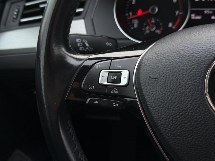 Grey Volkswagen Passat 2018 in Parnu, with an engine capacity of 1.40 L and mileage of 96 thousand km for 13900 €, photo 14 on AUTOMOTO.COM.LV