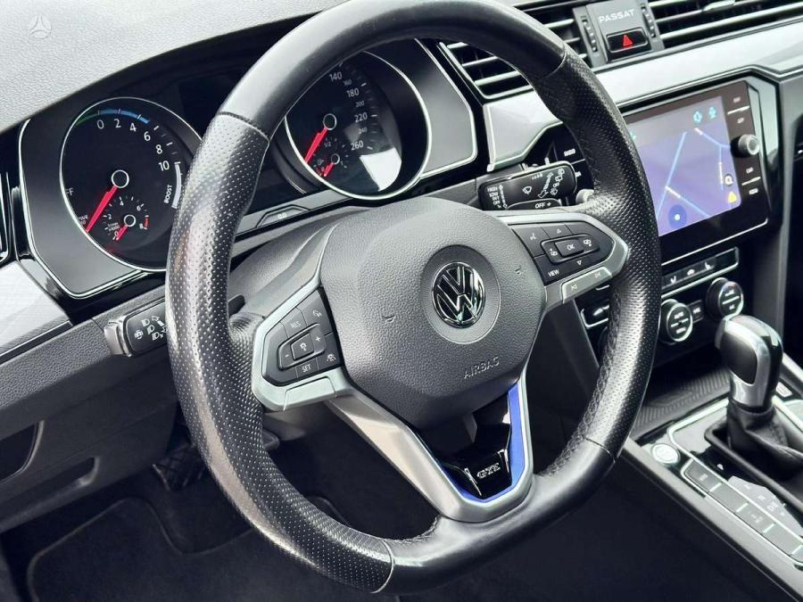 Pelēks Volkswagen Passat 2019 Marijampole, ar dzinēja tilpumu 1.40 L un nobraukumu 94 tūkst. km par 19750 €, foto 16 vietnē AUTOMOTO.COM.LV