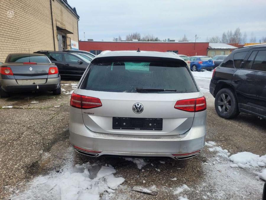 Grey Volkswagen Passat 2019 in Telschi, with an engine capacity of 1.60 L and mileage of 300 thousand km for 8700 €, photo 8 on AUTOMOTO.COM.LV