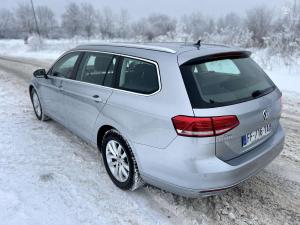 Grey Volkswagen Passat 2019 in Panevezys, with an engine capacity of 1.60 L and mileage of 269 thousand km for 9500 €, photo 5 on AUTOMOTO.COM.LV