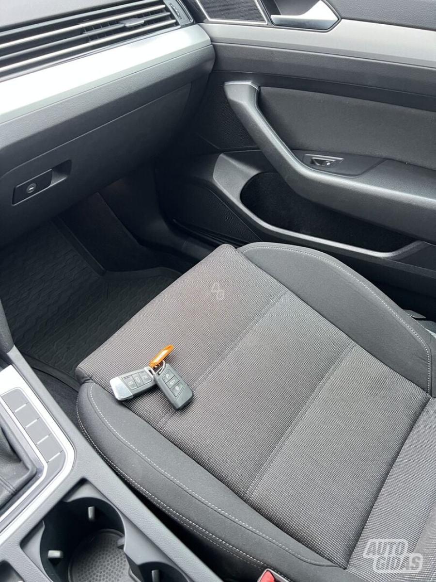 Grey Volkswagen Passat 2019 in Vilnius, with an engine capacity of 2.00 L and mileage of 210 thousand km for 12000 €, photo 15 on AUTOMOTO.COM.LV