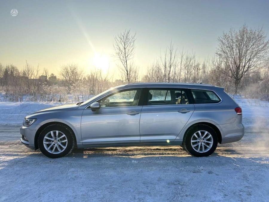 Pelēks Volkswagen Passat 2019 Panevēža, ar dzinēja tilpumu 1.60 L un nobraukumu 269 tūkst. km par 9300 €, foto 4 vietnē AUTOMOTO.COM.LV