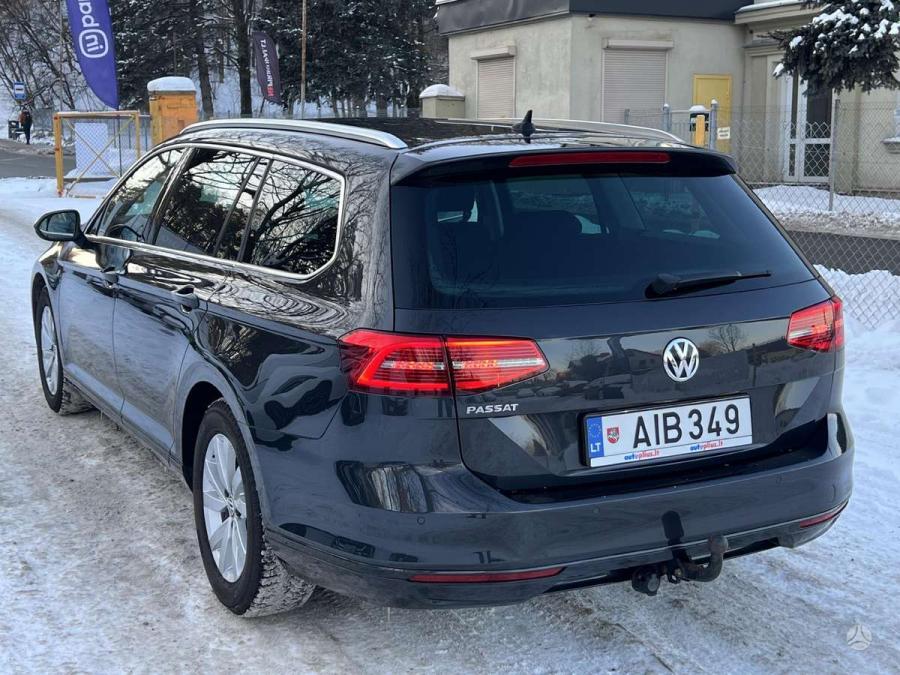 Grey Volkswagen Passat 2019 in Vilnius, with an engine capacity of 1.50 L and mileage of 184 thousand km for 12500 €, photo 3 on AUTOMOTO.COM.LV