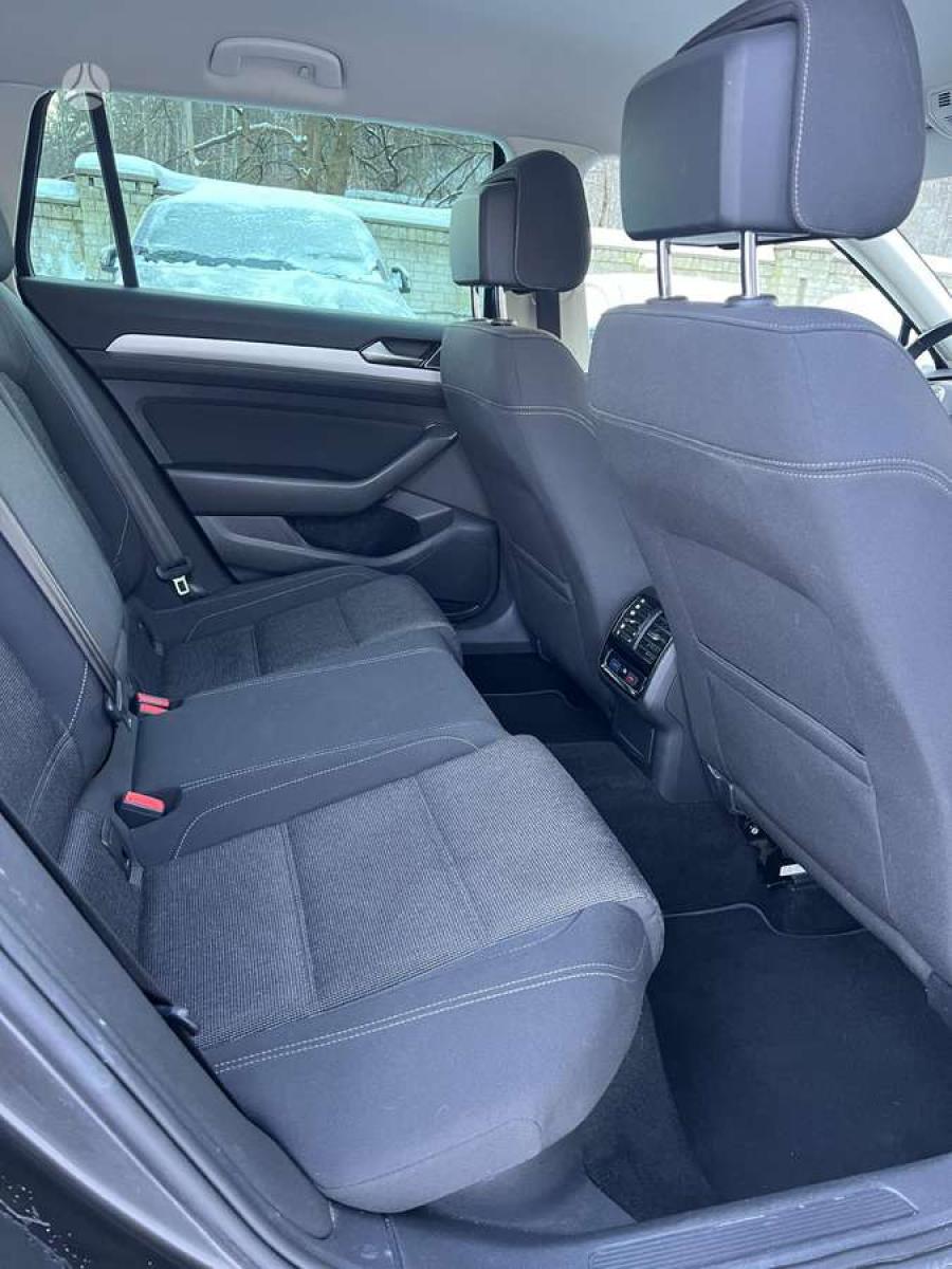 Grey Volkswagen Passat 2019 in Vilnius, with an engine capacity of 1.50 L and mileage of 184 thousand km for 12500 €, photo 18 on AUTOMOTO.COM.LV