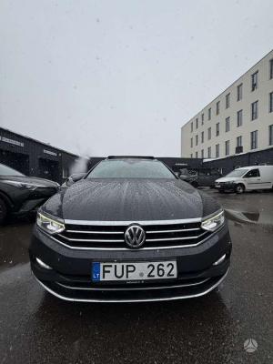Grey Volkswagen Passat 2019 in Vilnius, with an engine capacity of 1.98 L and mileage of 156 thousand km for 31000 €, photo  on AUTOMOTO.COM.LV