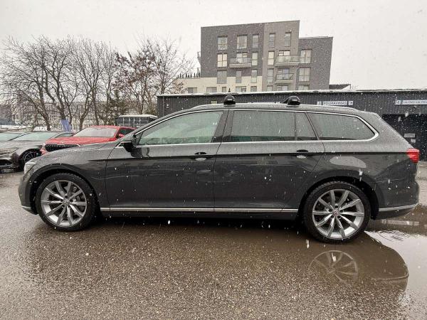 Grey Volkswagen Passat 2019 in Vilnius, with an engine capacity of 1.98 L and mileage of 156 thousand km for 31000 €, photo 2 on AUTOMOTO.COM.LV