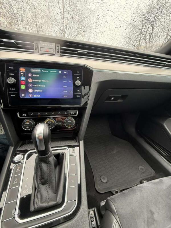 Grey Volkswagen Passat 2019 in Vilnius, with an engine capacity of 1.98 L and mileage of 156 thousand km for 31000 €, photo 4 on AUTOMOTO.COM.LV