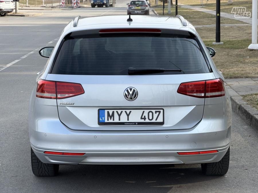 Pelēks Volkswagen Passat 2019 Viļņa, ar dzinēja tilpumu 2.00 L un nobraukumu 210 tūkst. km par 12000 €, foto 3 vietnē AUTOMOTO.COM.LV