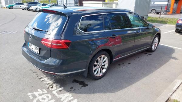 Pelēks Volkswagen Passat 2019 Viļņa, ar dzinēja tilpumu 2.00 L un nobraukumu 253 tūkst. km par 12950 €, foto 3 vietnē AUTOMOTO.COM.LV