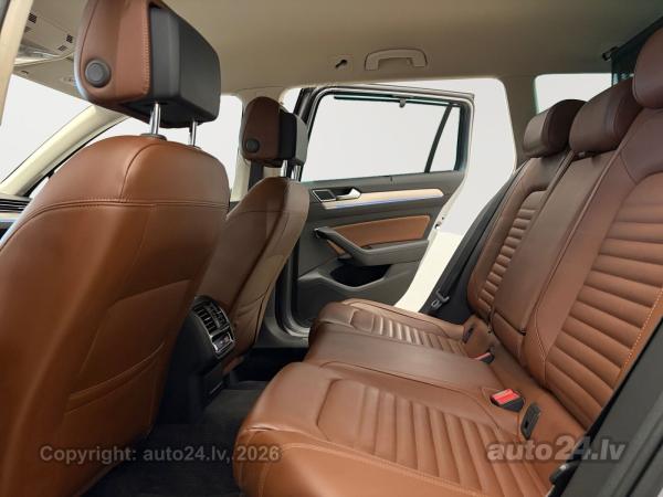 Grey Volkswagen Passat 2019 in Tallinn, with an engine capacity of 2.00 L and mileage of 152 thousand km for 19900 €, photo 6 on AUTOMOTO.COM.LV