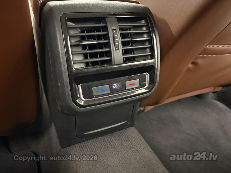 Pelēks Volkswagen Passat 2019 Tallina, ar dzinēja tilpumu 2.00 L un nobraukumu 152 tūkst. km par 19900 €, foto 12 vietnē AUTOMOTO.COM.LV