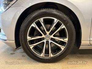 Pelēks Volkswagen Passat 2019 Tallina, ar dzinēja tilpumu 2.00 L un nobraukumu 152 tūkst. km par 19900 €, foto 14 vietnē AUTOMOTO.COM.LV